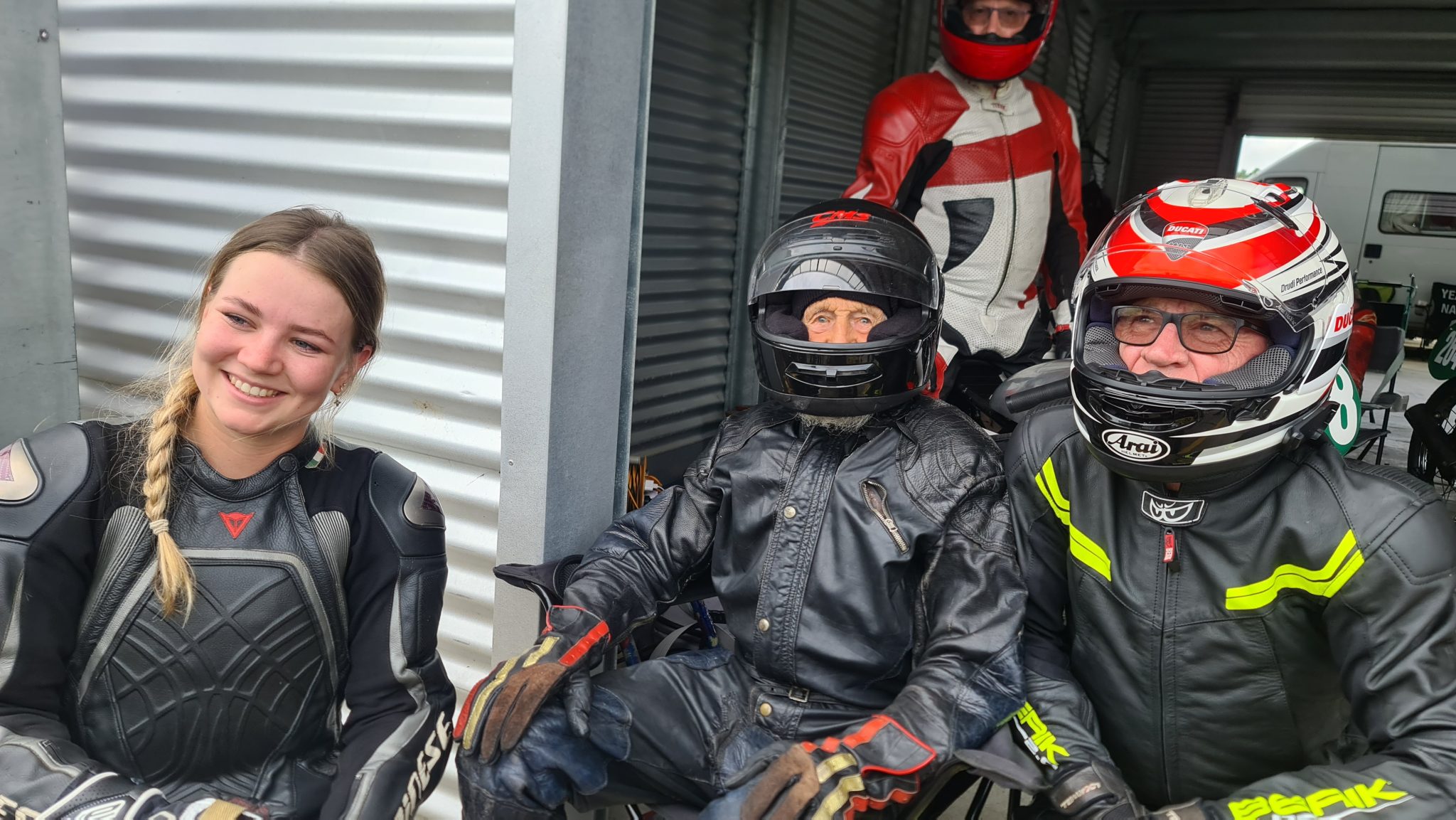 Kiwi man breaks motorbike world record - Kiwi Kids News